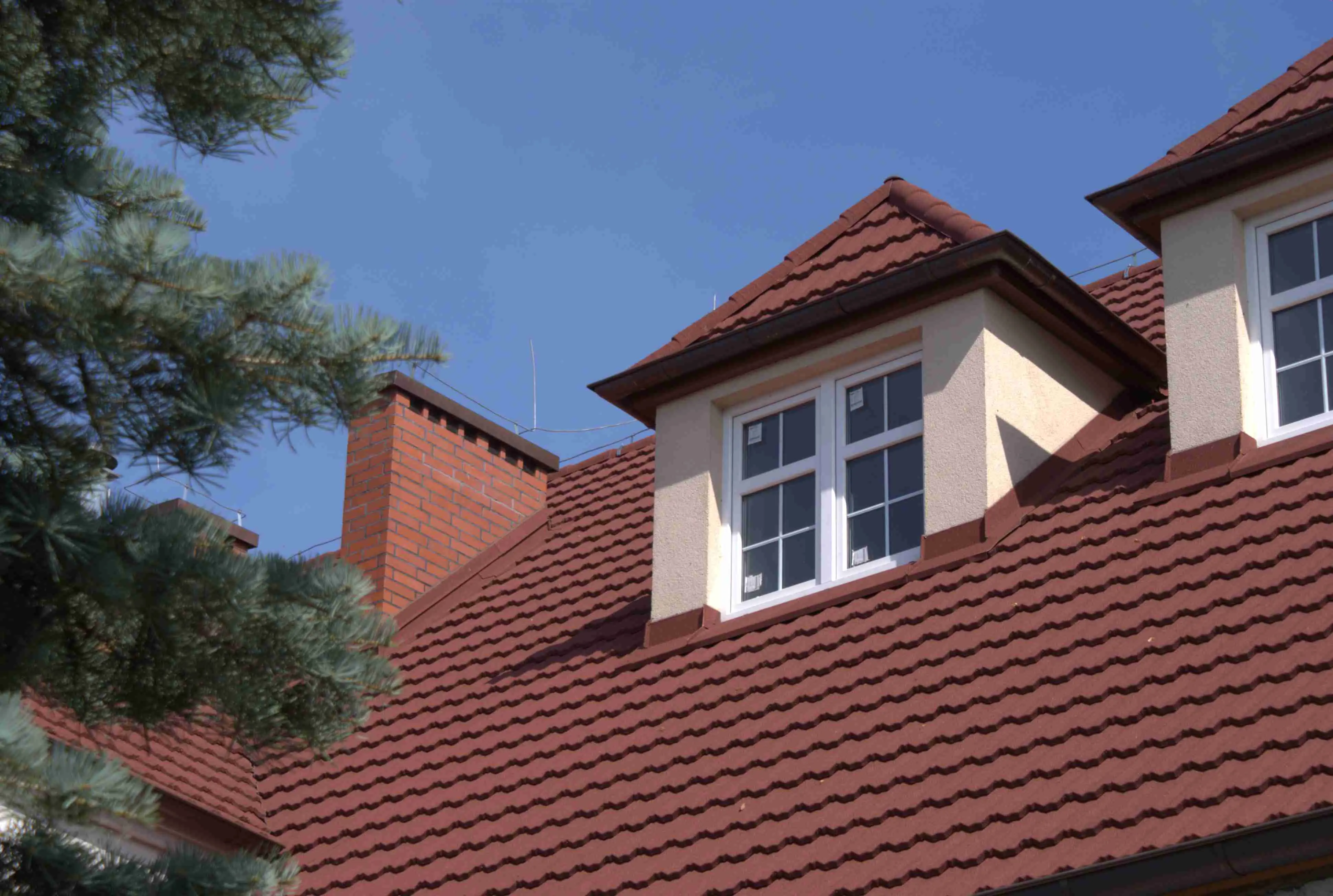 Trully classic hipped roof - Metrotile Roofing Systems